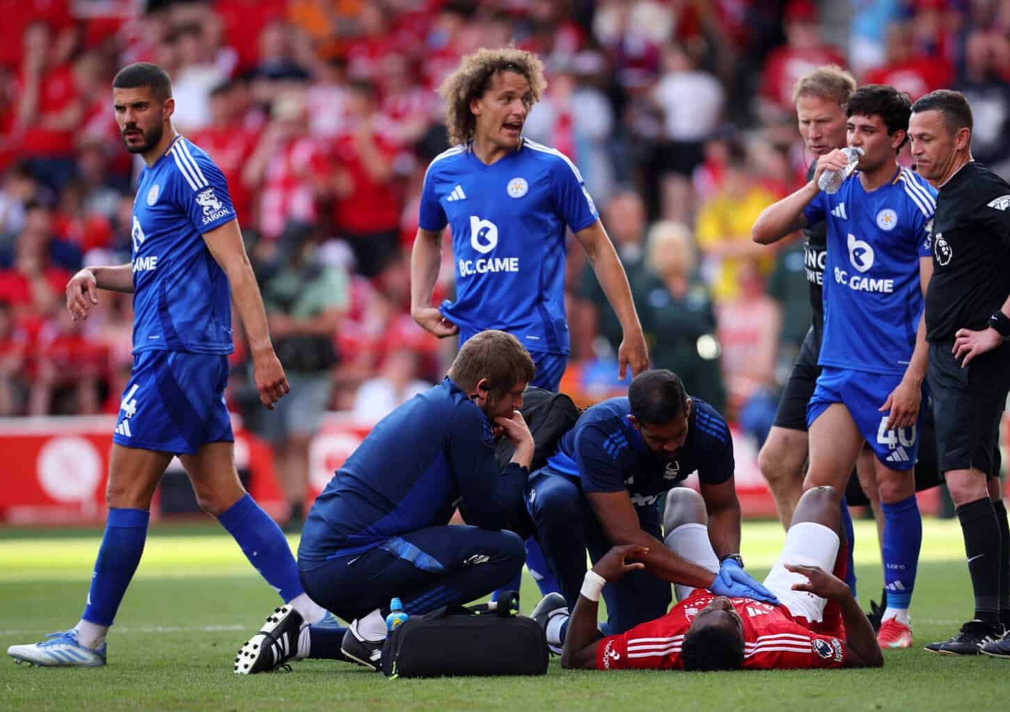 Ex-Unioner notoperiert - Klub-Boss stürmt aus Wut den Platz!