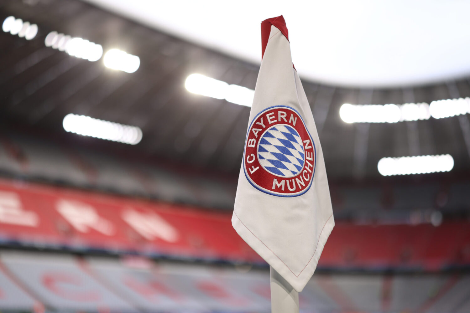 Verhandlungen in Kürze: VfB-Boss will zum FC Bayern