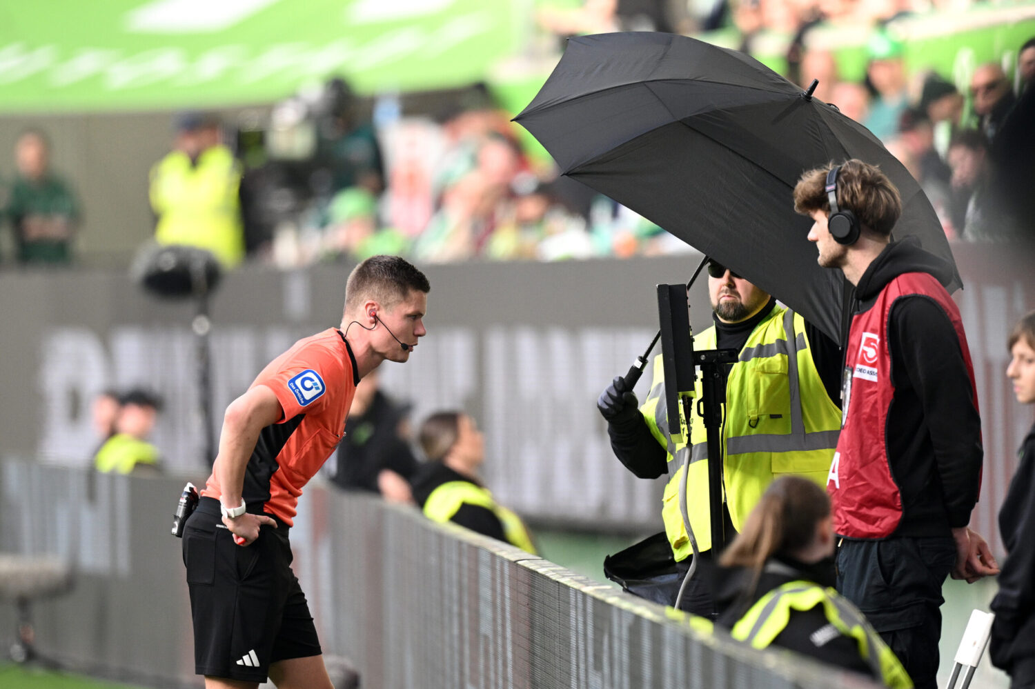 Diskussionen nehmen zu: Das Ende des VAR wäre eine Wohltat für den Fußball